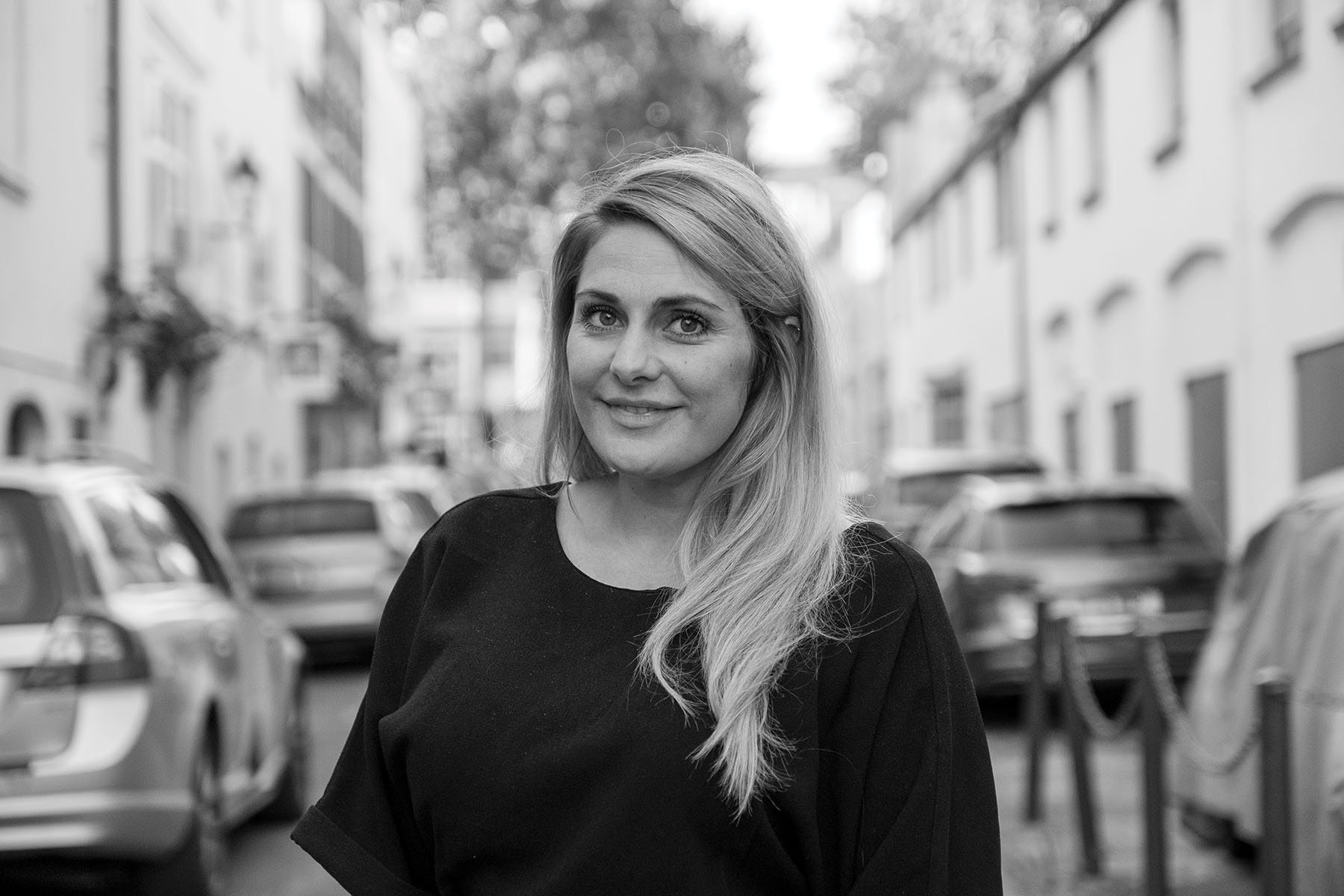 Welcome to our Essential Guide to Buying by Auction | Hollis Morgan